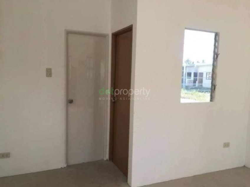 BRIA HOMES CALAUAN: ELENA (END UNIT).