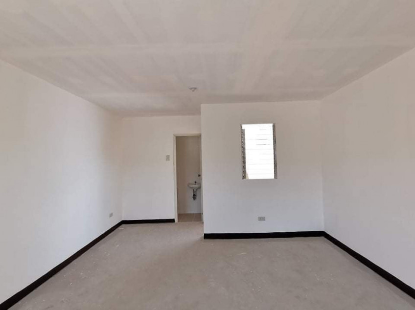 ELENA ROWHOUSE - INNER UNTI AT EMPRESA HOMES MARIVELES, BATAAN