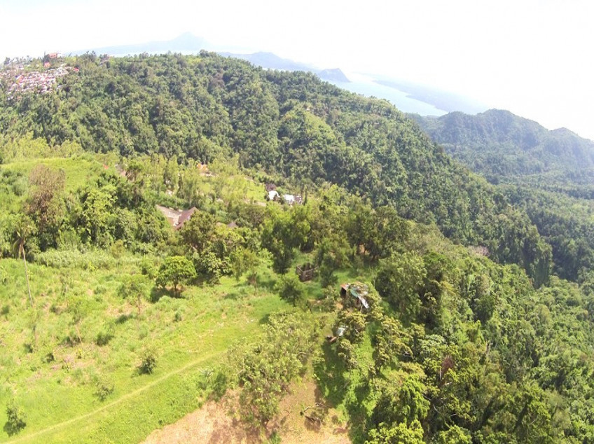 Tagaytay Lot Overlooking Taal Lake