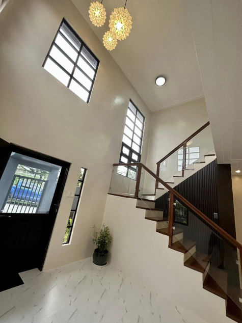For Sale: Brand New Modern Contemporary Rest House 4 Bedroom In Tagaytay Near Balay Dako