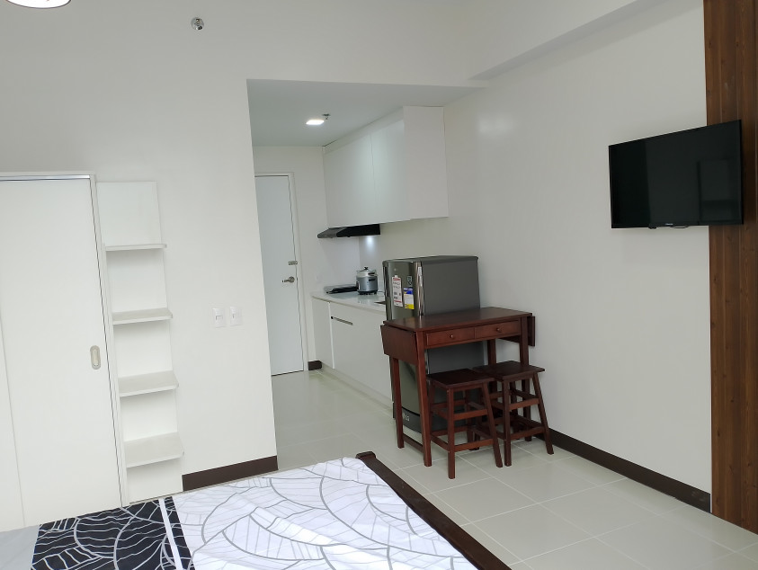 Studio Type Condominium In Sta. Rosa, Laguna