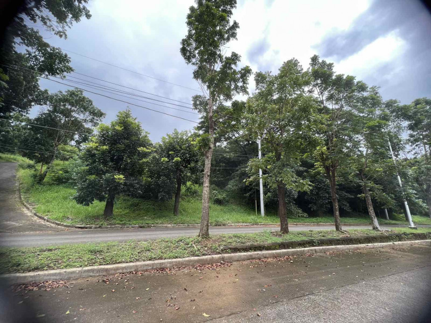 Eastland Heights Facing Golf Course In Antipolo, Rizal