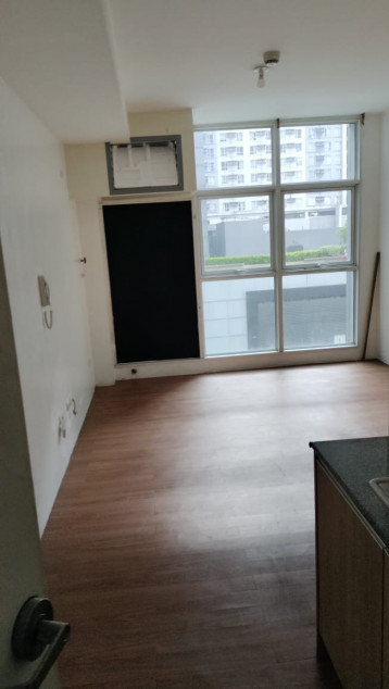 Bare Condo Unit For Rent In Makati