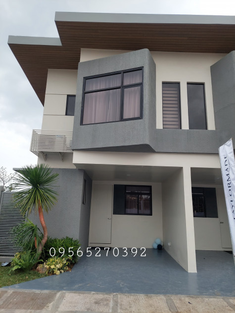 House and Lot for Sale with Overlooking view of Laguna de Bay