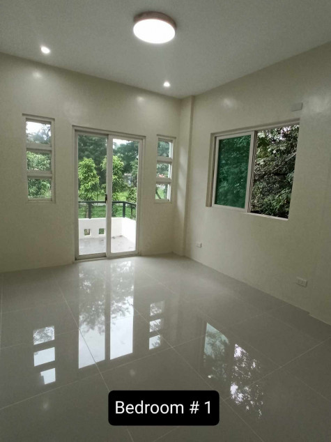 6 Bedroom - RFO House and Lot in Valley View Executive Village Cainta