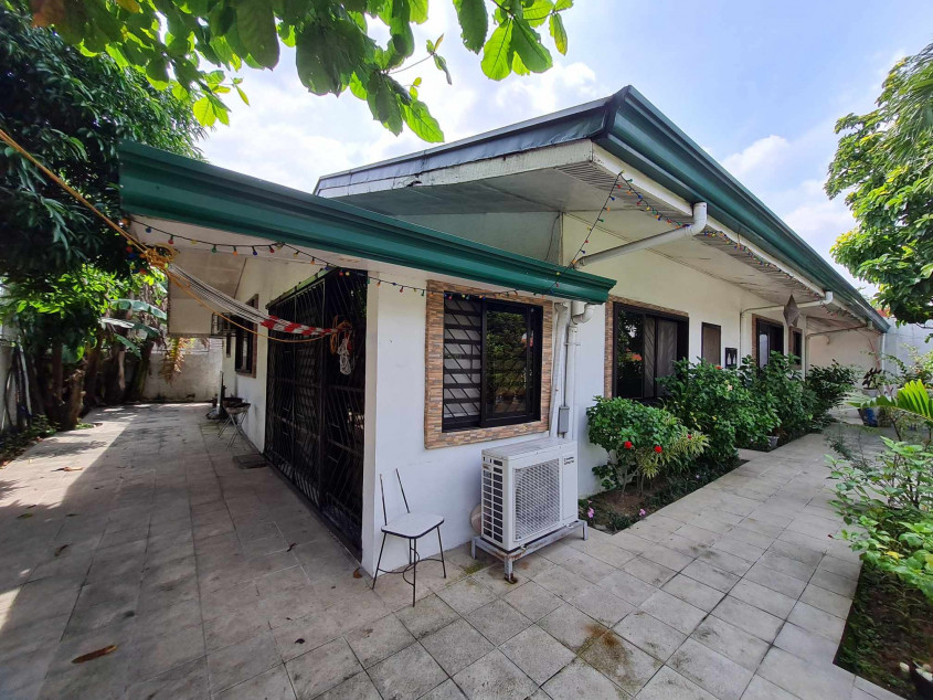 332 SQM Exclusive 3 BR Corner House & Lot In Brookside, Cainta Rizal