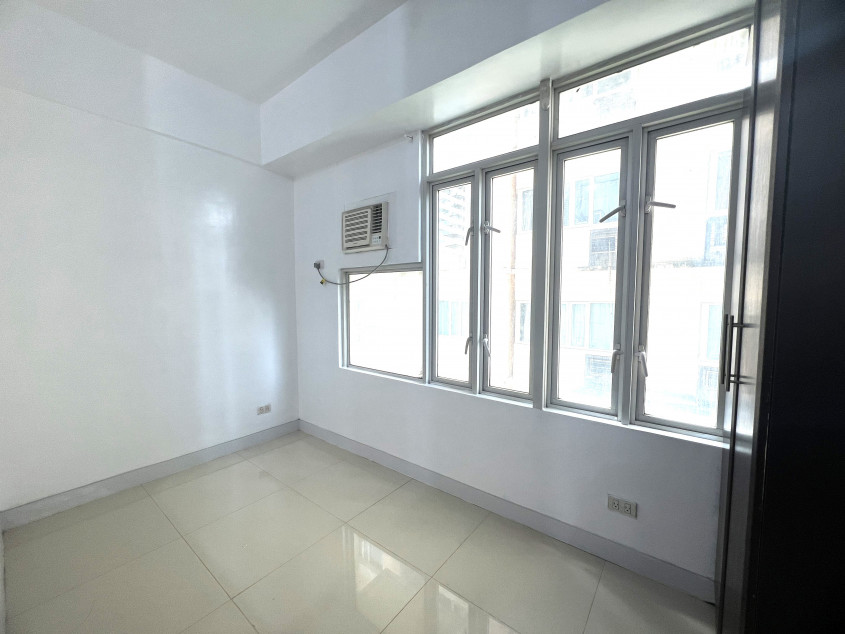 Budget-Friendly Studio Unit Available For Rent In Stamford Executive ...