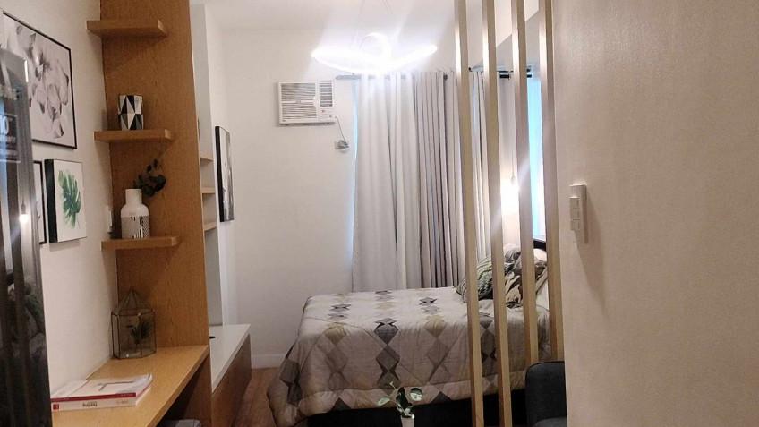 Studio Type With Balcony In Arc Towers Cebu