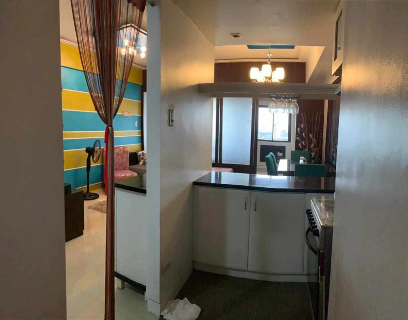 "Fully-Furnished 1-Bedroom Unit w/ Parking at El Jardin Del Presidente ...