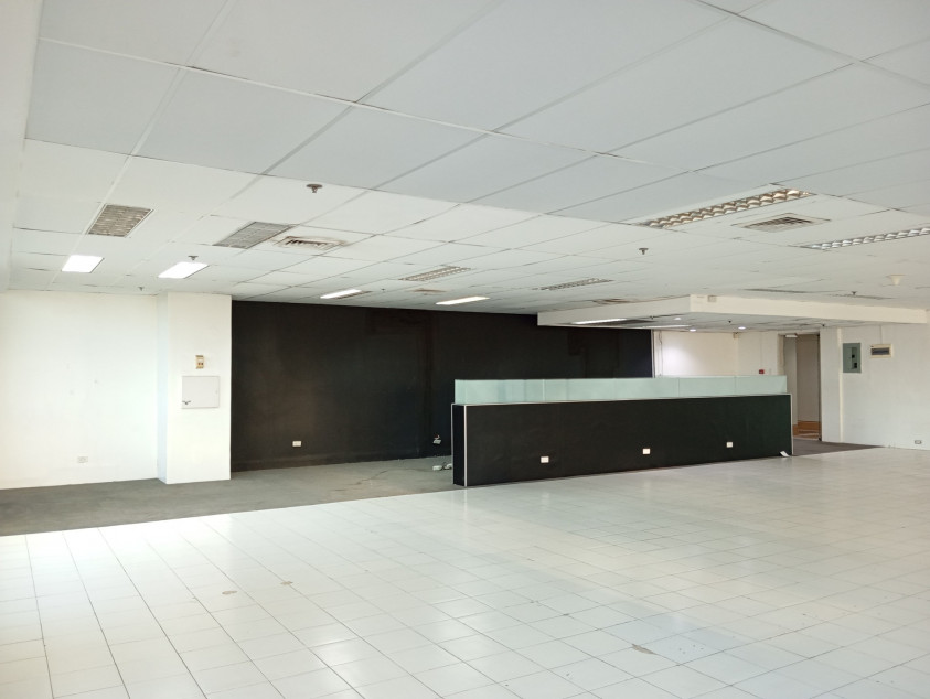 PROPERTY # 11310For Rent: Office in Kepwealth Center, Cebu Business Park