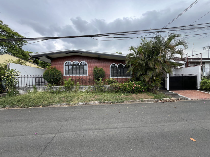 Charming Bungalow for Sale in Merville Park, Parañaque | Spacious ...