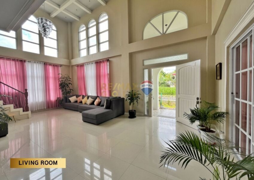 For Sale : House and Lot in Brittany Neopolitan Subdivision, Quezon City
