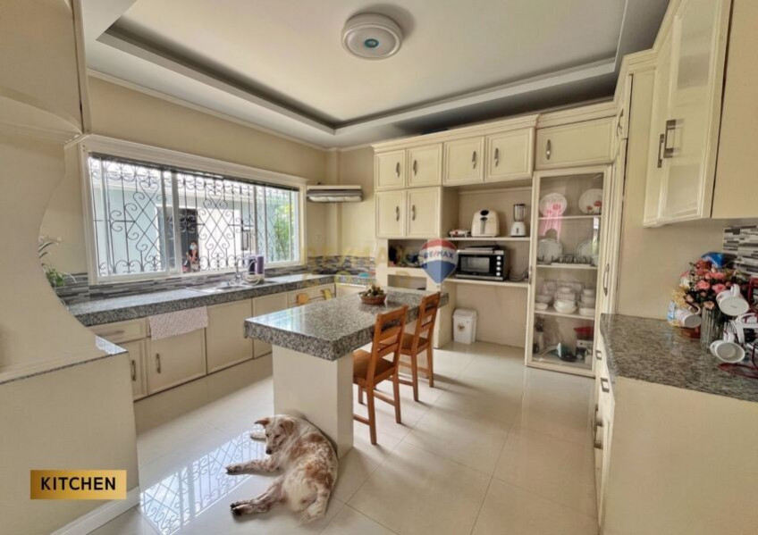 For Sale : House and Lot in Brittany Neopolitan Subdivision, Quezon City
