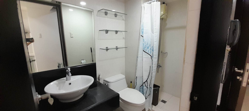 Studio Unit With Parking At El Jardin Del Presidente, Sgt. Esguerra ...
