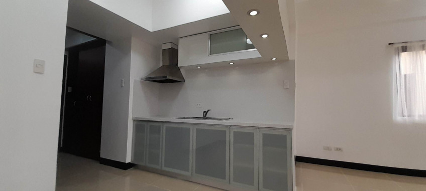 Studio Unit With Parking At El Jardin Del Presidente, Sgt. Esguerra ...