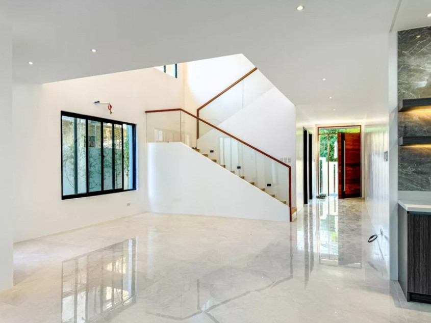 Luxurious Brand New Modern Design House And Lot for Sale