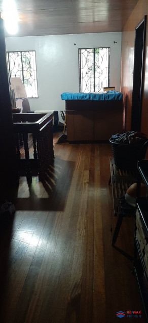 Old House For Sale In Xavierville Village 1, Quezon City