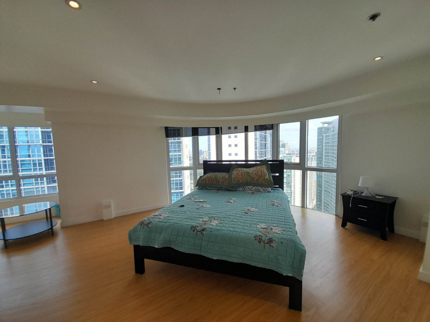 For Sale: 3-Bedroom Unit In Fort Victoria Condominium, BGC, Taguig