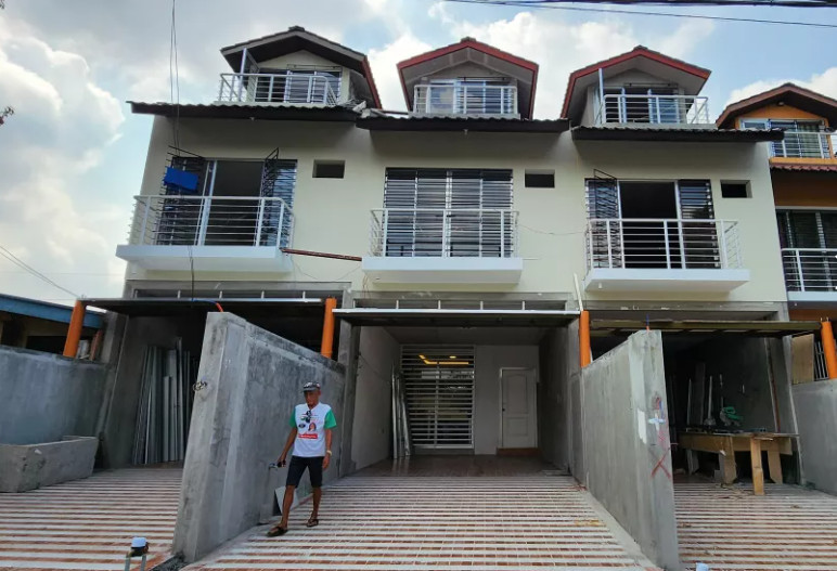NEW Townhouse for sale in Project 8 near EDSA Munoz Congressional ...