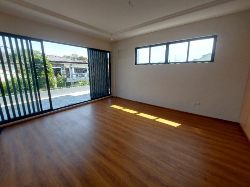 Stunning House And Lot For Sale In Filinvest 2 Batasan Commonwealth ...