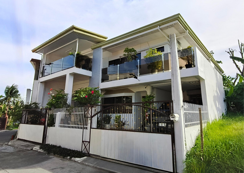 For Sale 3 Bedroom House At White Hills Subdivision, Cebu City