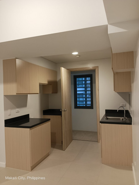 FOR SALE — 1BR Luxury Condo in Callisto Tower 1, Makati Circuit